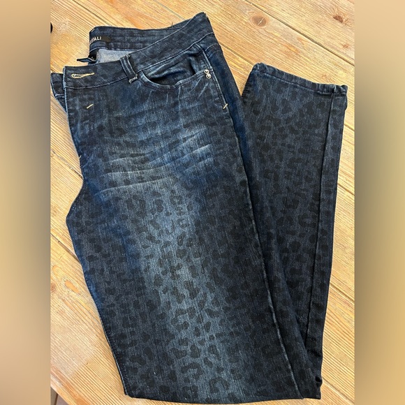 Roz & Ali | Jeans | Leopard Denim | Poshmark